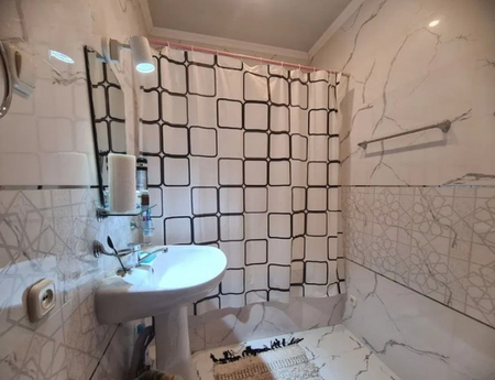 Ойбек Продаётся 3/3/9 Жемчуг срочна