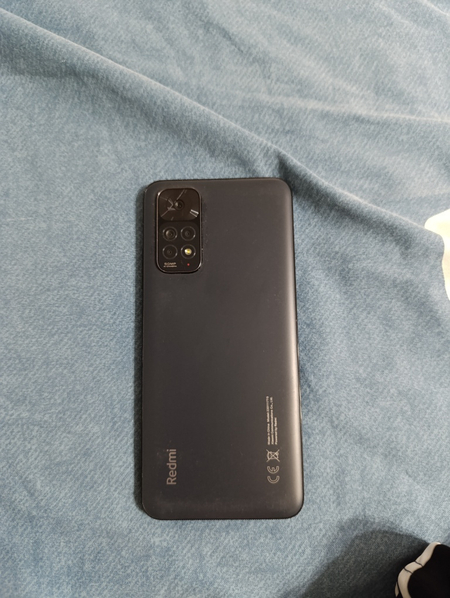 продаётся телефон Redmi Note 11