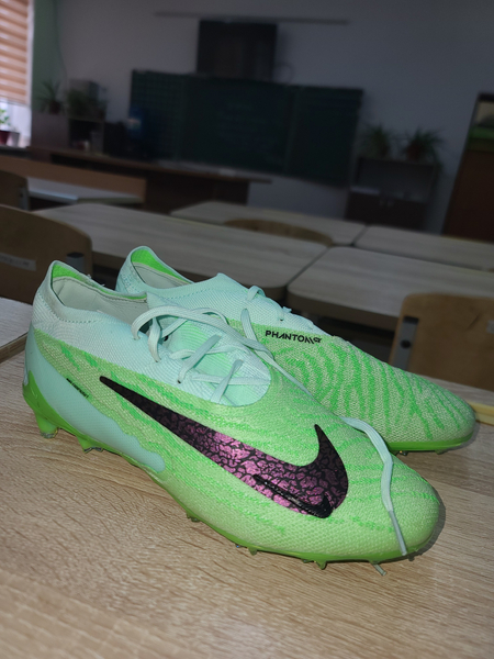 Бутсы NIKE Phantom GX