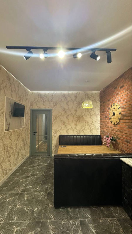 Продается 2 ком. Квартира на 2 этаже площадью 63 кв.с. В Вокзале
