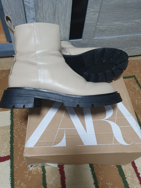 Ботинки женские 38 размер ZARA