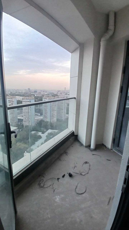 Дархан Шошилин зор Нархда Коробка Akay city 82м2; Мирзо-Улугбек;