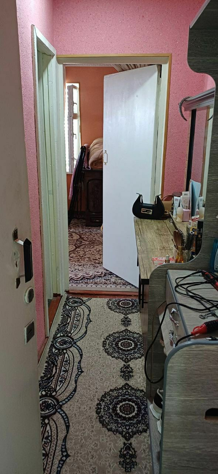 Uy sotiladi srochni 5 qavatli dom