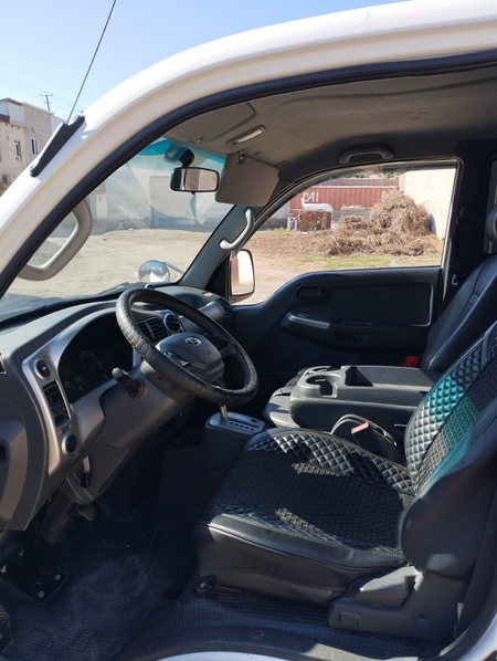 Kia bongo yili 2015
