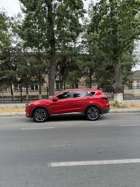 Срочно продаю JETOUR X70 plus