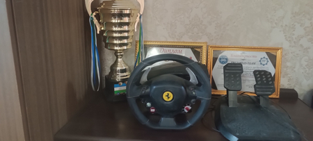 Игравой рул ферари