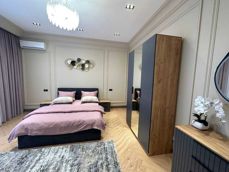 Продается Евро дом Ориентир: Гидрометцентр  255м2