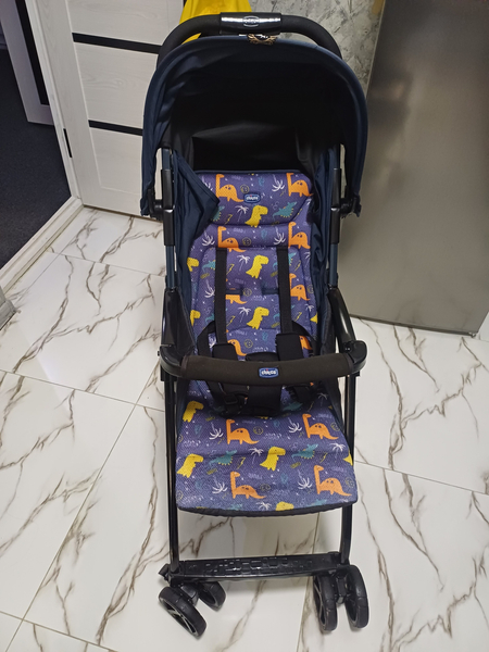 Продаётся фирменный коляска chicco ohlolo