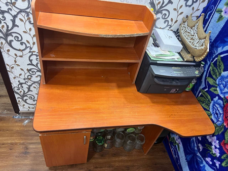 Стол для компьютера