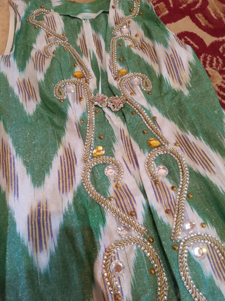 Tafta doʻppisi bn choponi faqat
