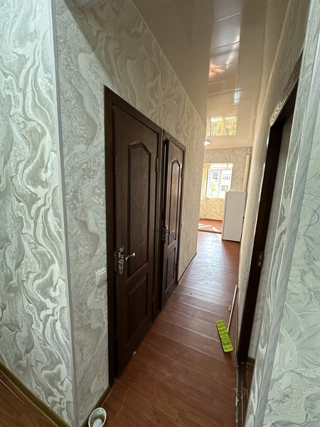 Qoraqamich 2/5 2/3/4 balkon 2/6 srochno sotiladi remontli uy