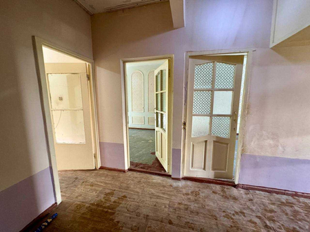 3 xonali 85m² 2-qavat sotiladi
