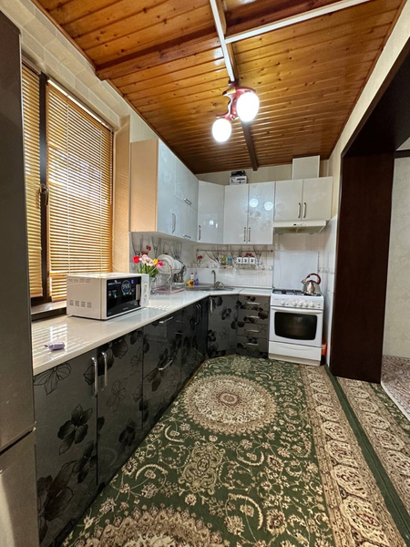 Срочно продается квартира Чиланзар Ц 4 комната 1/4