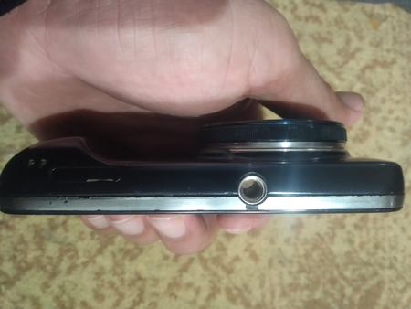 Срочно продам телефон Samsung Galaxy S4 zoom