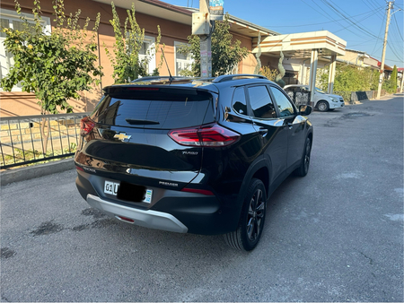 Chevrolet tracker premier arenda