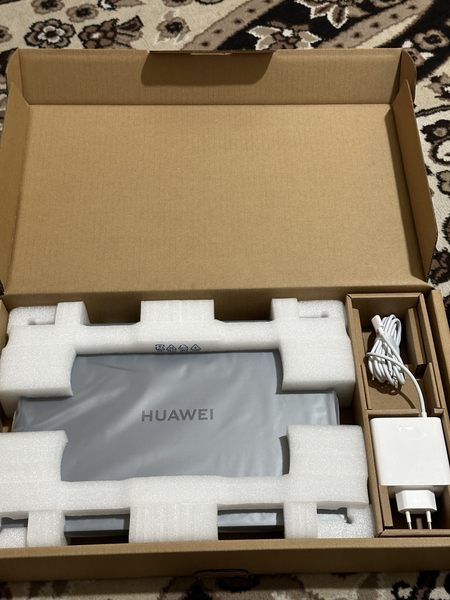 Noutbuk HUAWEI i3