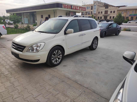 Kia karnival dizel 2006goda