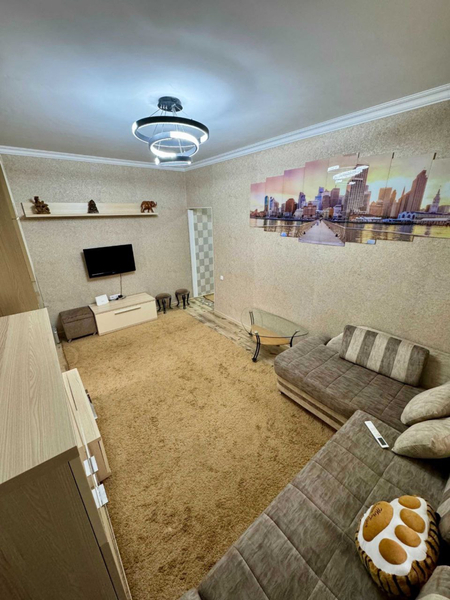 Феруза , Экобазар 221 школа , 1 комн балк 2#6 44 кв.м . Евроремонт