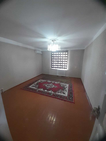 Продам квартиру на метро Чиланзар 2/2/4, 2х6 балкон, кирпич