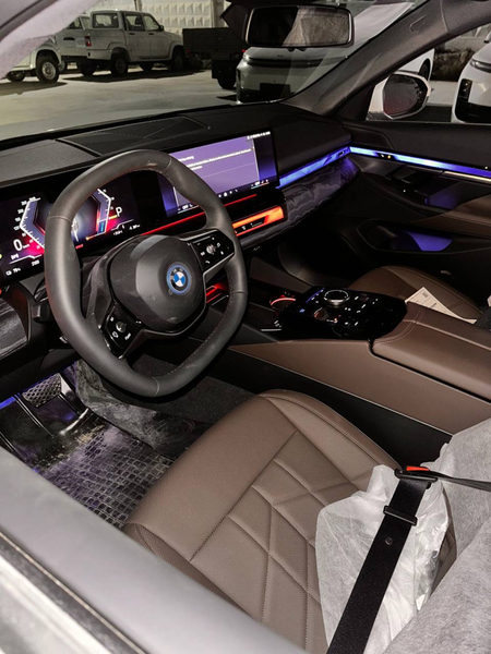 BMW i5 35L M Sport 2024