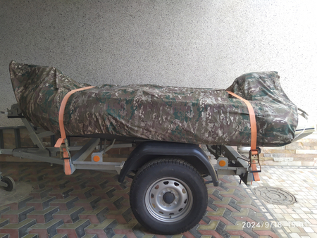 Продаю лодку и мотор HONDA 20 на самосвальном прицепе.