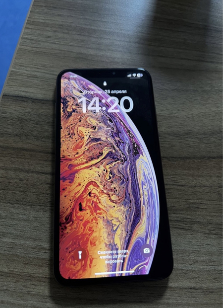Iphone xs idealni sostayani