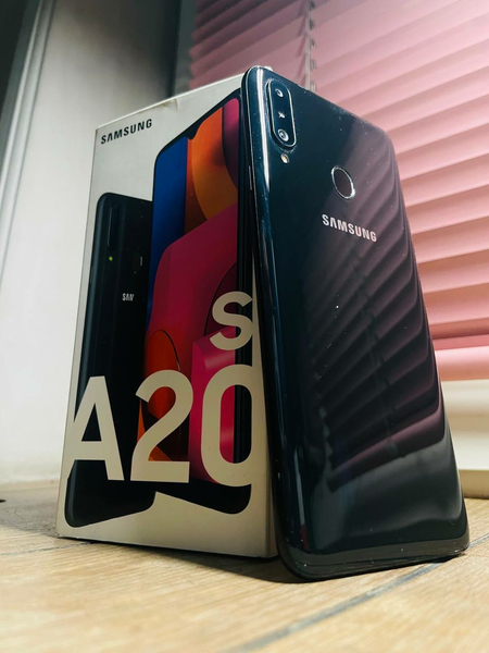 Samsung A20s sotiladi