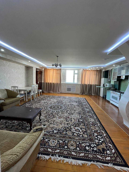 (К123871) Продается 3-х комнатная квартира в Мирабадском районе.