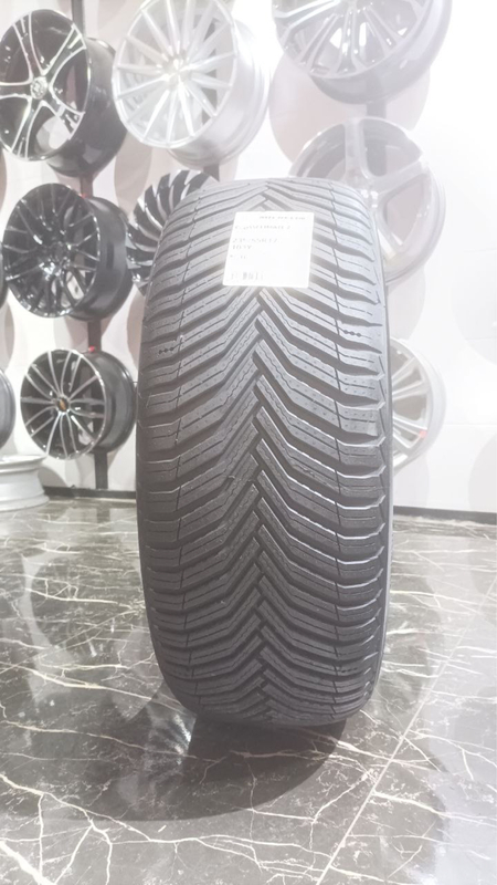 Balon shina Michelin crossclimate 2 235/55R17