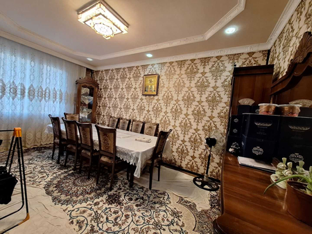 Продается квартира в престижном районе 3/3/5 М-Улугбек (J2776)