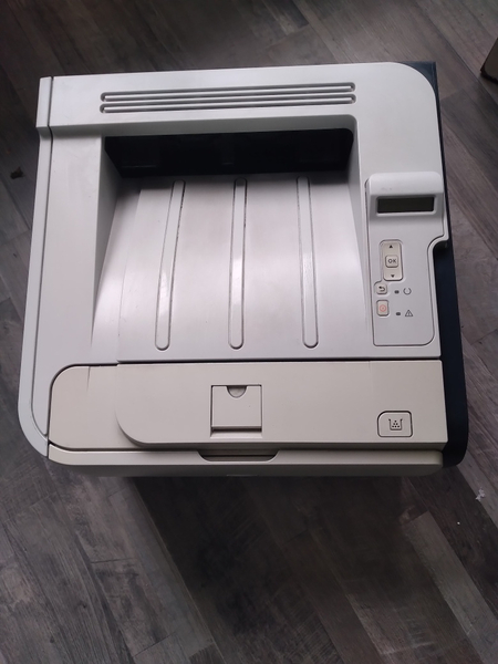 Продаю принтер hp LaserJet