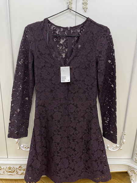 Нарядное гипюровое платье трапеция от H&M