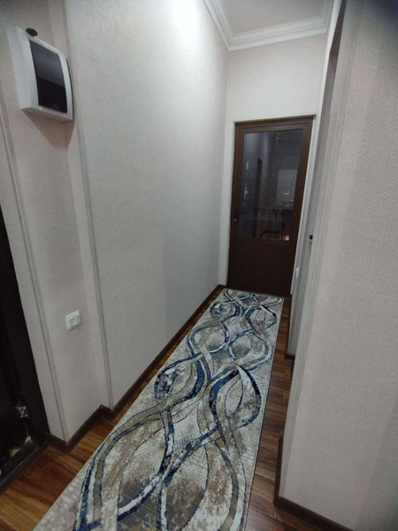 4 ta toza-ozoda turadigan qizlar kerak