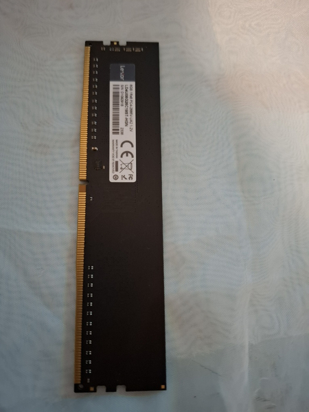 Opirativ xotir DDR4 8Gb 3200mhz