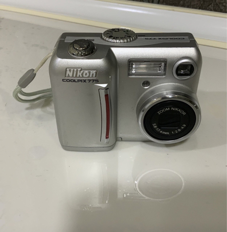 Nikon Coolpix 775 фотоаппарат