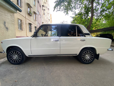 Jiguli vaz 21011