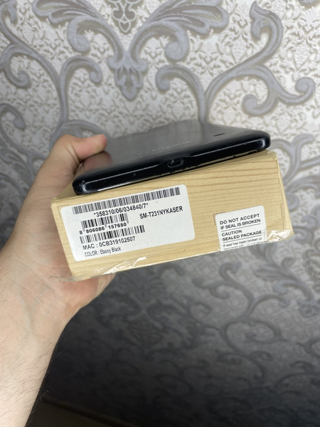Oynasi singan! Samsung Tab 4 8GB