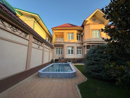 V2095 ПРОДАЕТСЯ  ДОМ на Никитина 5 соток 7 комнат 3 этажный