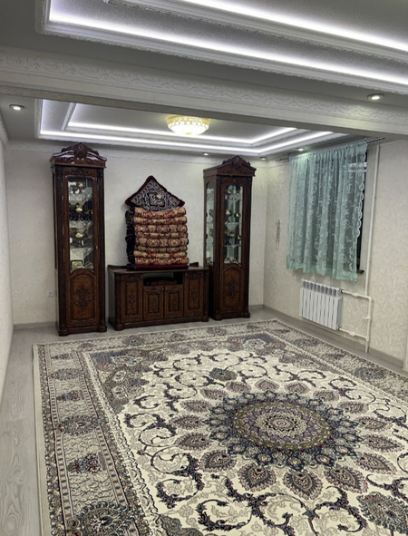 На Ц квартале Чиланзарского района продается квартира. 3/3/4