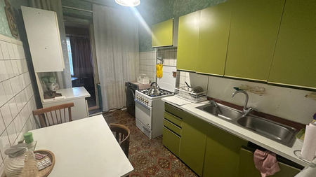 Продается квартира без ремонта 3/4/4 80,45м2 на Ц-2