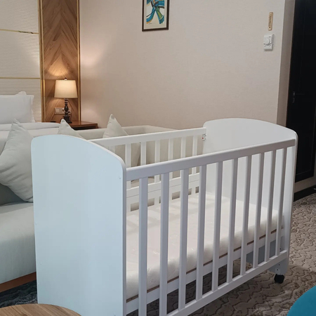 Детская кровать для новорожденных.  До 5-6 лет