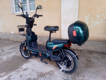 Skuter demanch tezlik 55 bir zaryadda 90km yuridi pulini kelishmiz