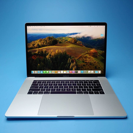 продается Американский MacBook Pro A1990 в хорошем состоянии