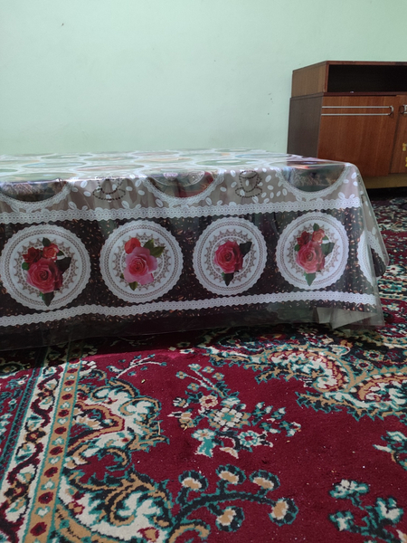 Stol ( choy stoli dars qilish uchun )
