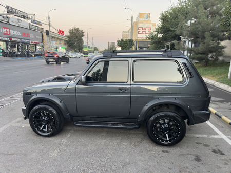 Niva urban 4x4 2021 yil 21000 prabeg