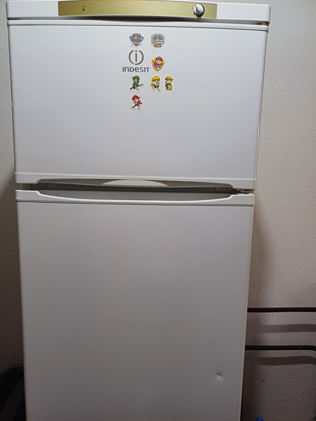 Холодильник INDESIT