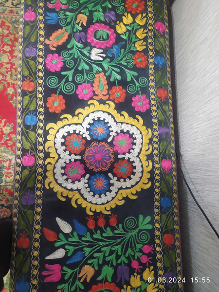 Диван софа сюзана стариная.вставки тоже сюзана. Покупалось дороже