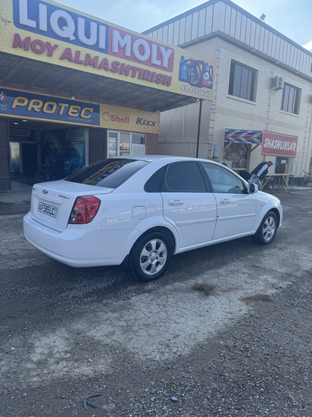Chevrolet Jentra