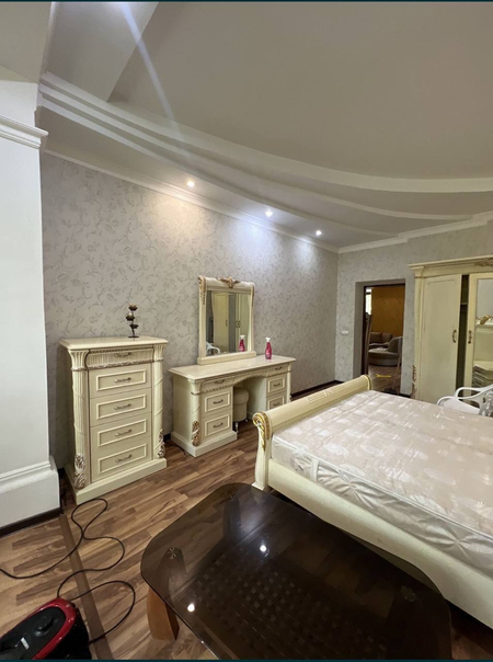 Продаётся квартира Чиланзар 1. 2/3/4 Высокапоталочка. Площадь 56м2