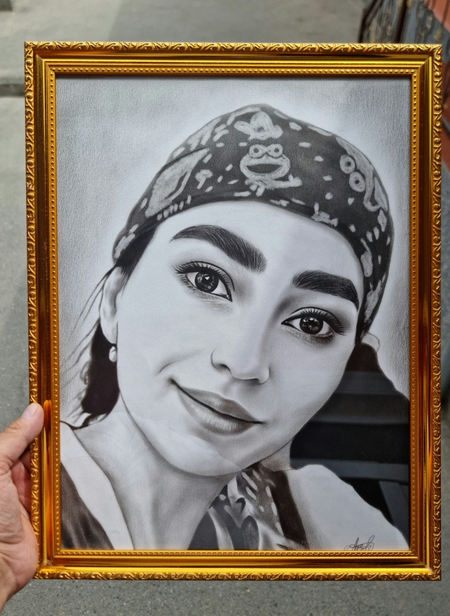 Rassom portret zakaz sovg'aga